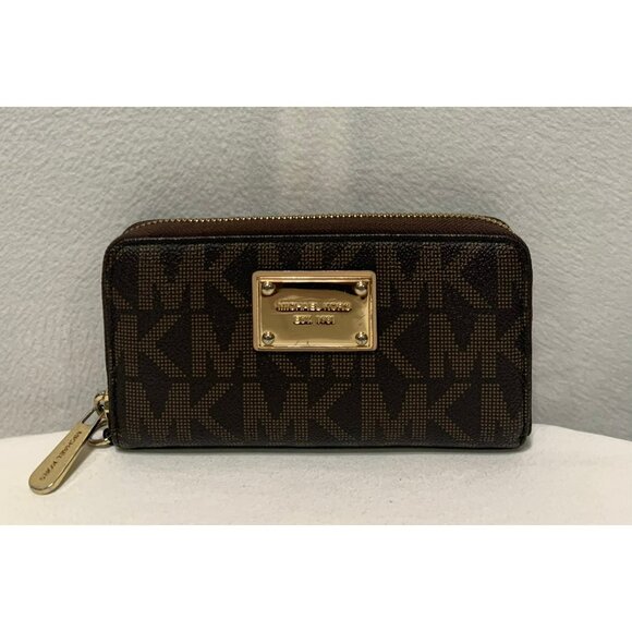 Michael Kors | Bags | Michael Kors Jet Set Large Smartphone Wallet ...